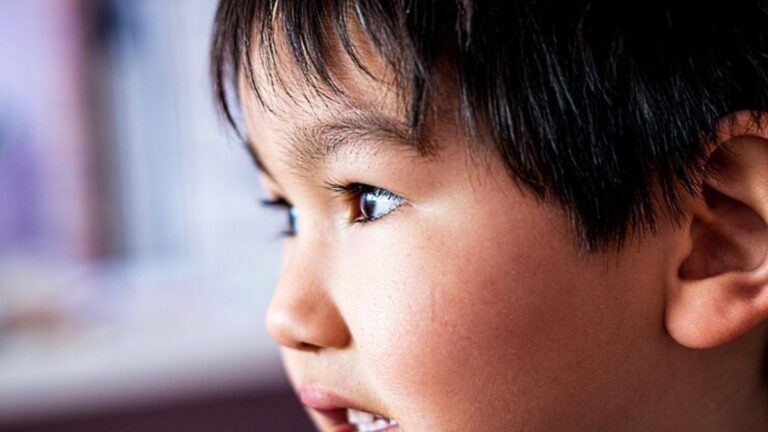 Strange Eye Movements in Autism: Causes, Symptoms, and Treatments ...